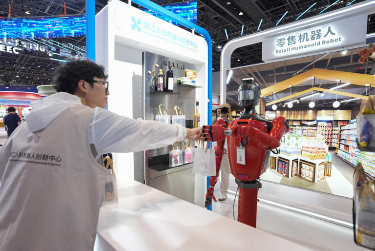 China BAAI Launches Advanced Open Source AI Model for Robots